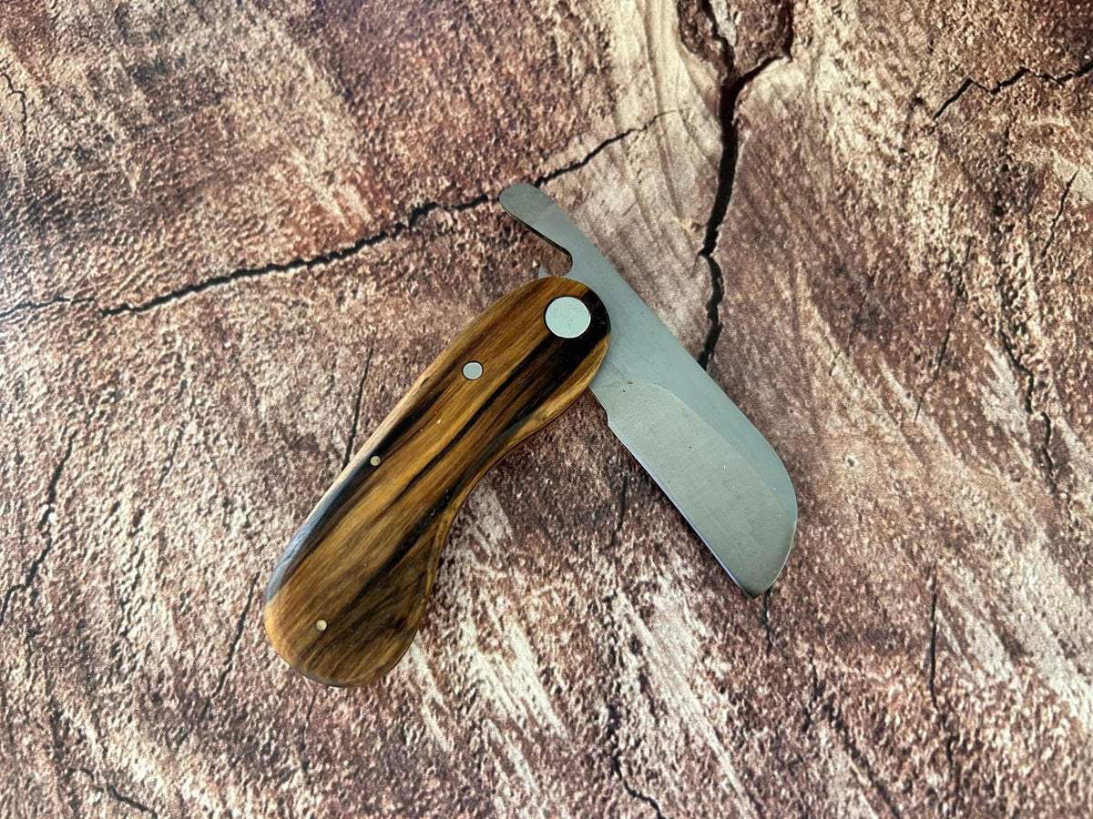 GrootCecil Utility Knife | Compact & Versatile Tool – GrootCecil Braailemme